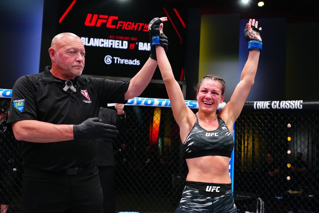 Alice Ardelean – De la TikTok la o victorie istorică în UFC! – Ardelean ...